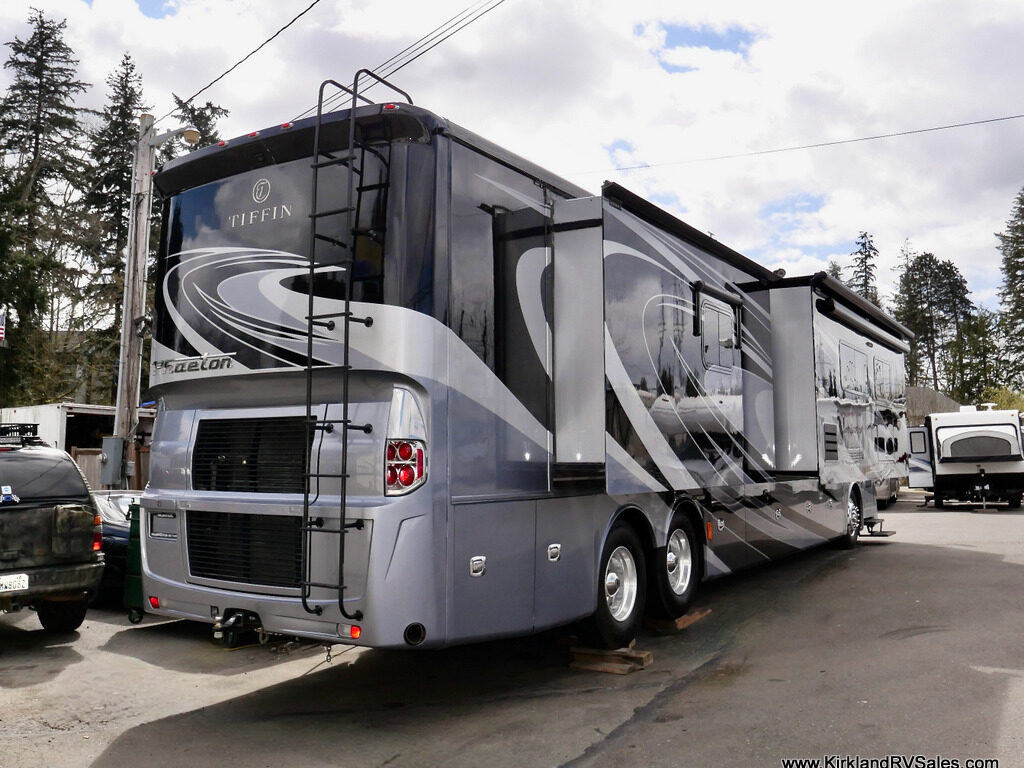 2016 Allegro PHAETON 44OH Bus by Tiffin Motorhomes, 1-1/2 Baths, 4 ...