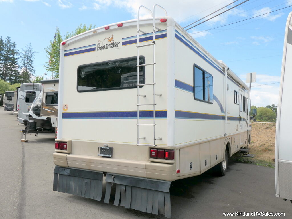 1998 Fleetwood BOUNDER 32H Class-A, Non-Slide, Ford V-10 - Kirkland RV ...
